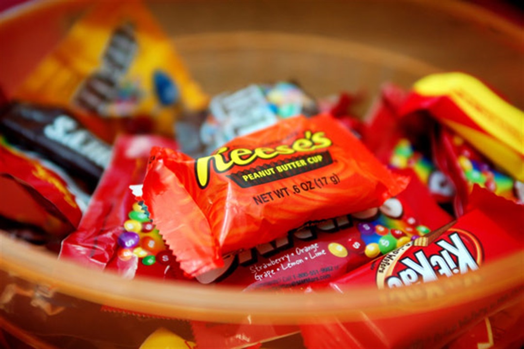 Candy Guessing Game | Morris County Library